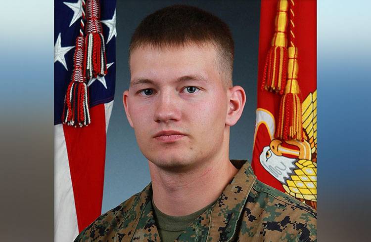 Hundreds Mourn Indiana Marine Killed In Mideast